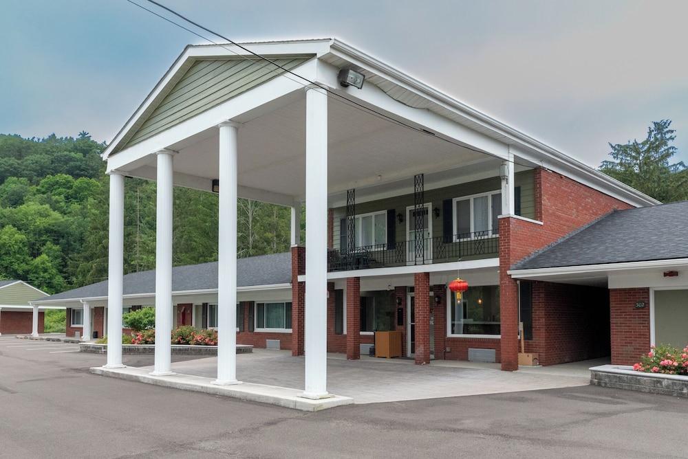 Valley Trail Inn - Watkins Glen, NY