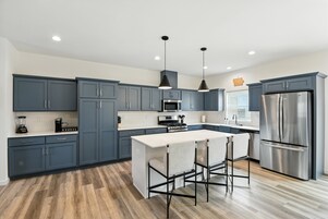 Casa geminada, 3 quartos | Cozinha privada | Geladeira, fogão, cafeteira/chaleira, torradeira