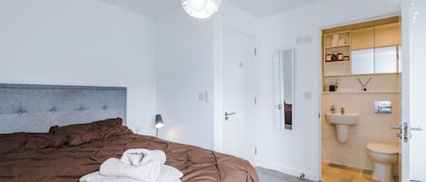2 quartos, Wi-fi grátis, roupa de cama fornecida