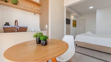 Quarto Twin Nobre, Vista para a cidade | Refeições no quarto