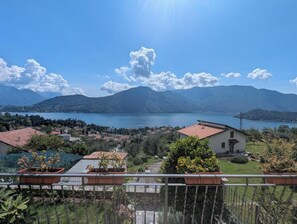 Quarto Duplo Deluxe, varanda, vista para o lago | Wi-fi grátis