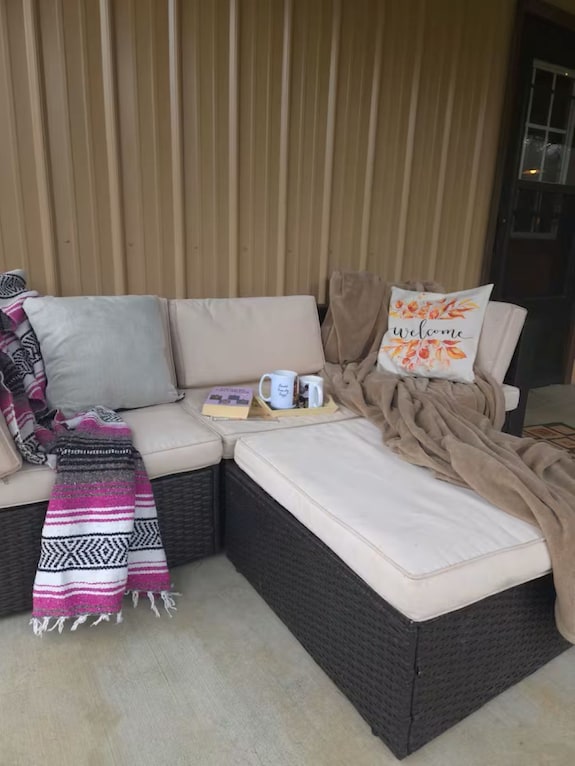 The Hideaway - Private Mini-farm Retreat For Two - Dayton, TN