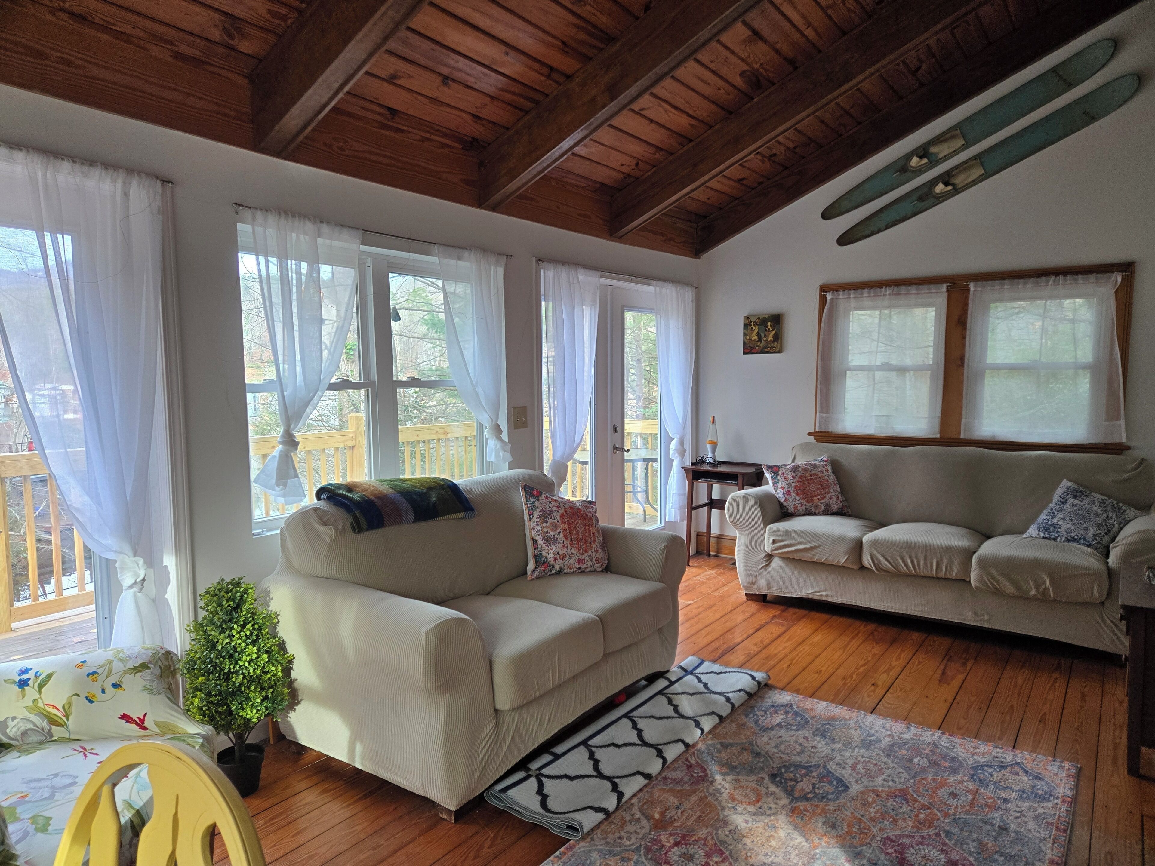 Unique, Newly Refurbished House On Lake Lanier, Sc. - Tryon, NC