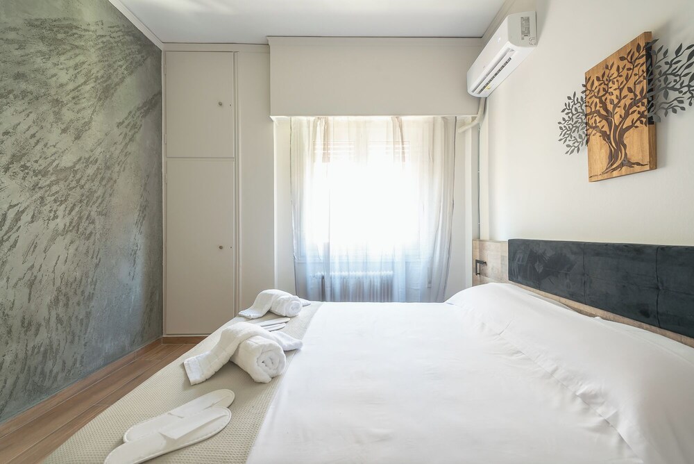 Eudoxus Haus - A Cozy Retreat in the Heart of Athens - Athens | Vrbo