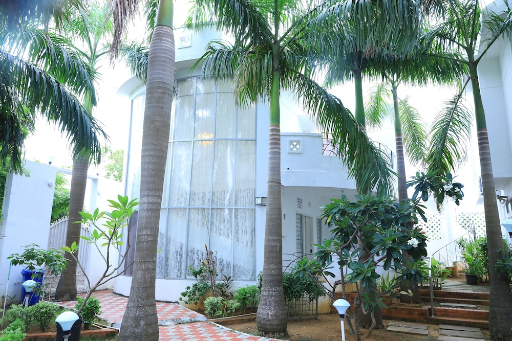 Anton White Villas Resort - Mahabalipuram