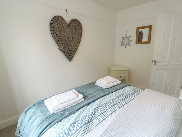 5 quartos, individualmente decorados, individualmente mobiliados