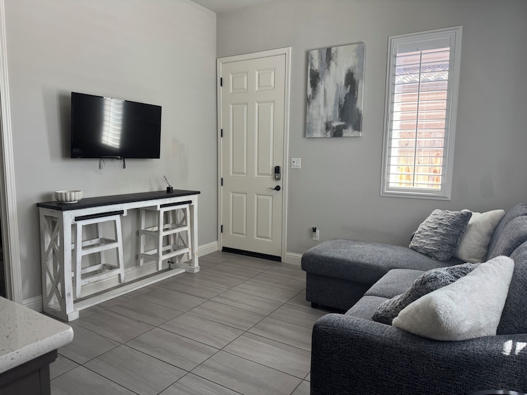 Charming Modern Private In-law Suite In Clovis Separate Entrance - Clovis, CA