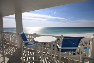 Condo, 2 quartos, varanda, vista para o pátio | Terraço/pátio