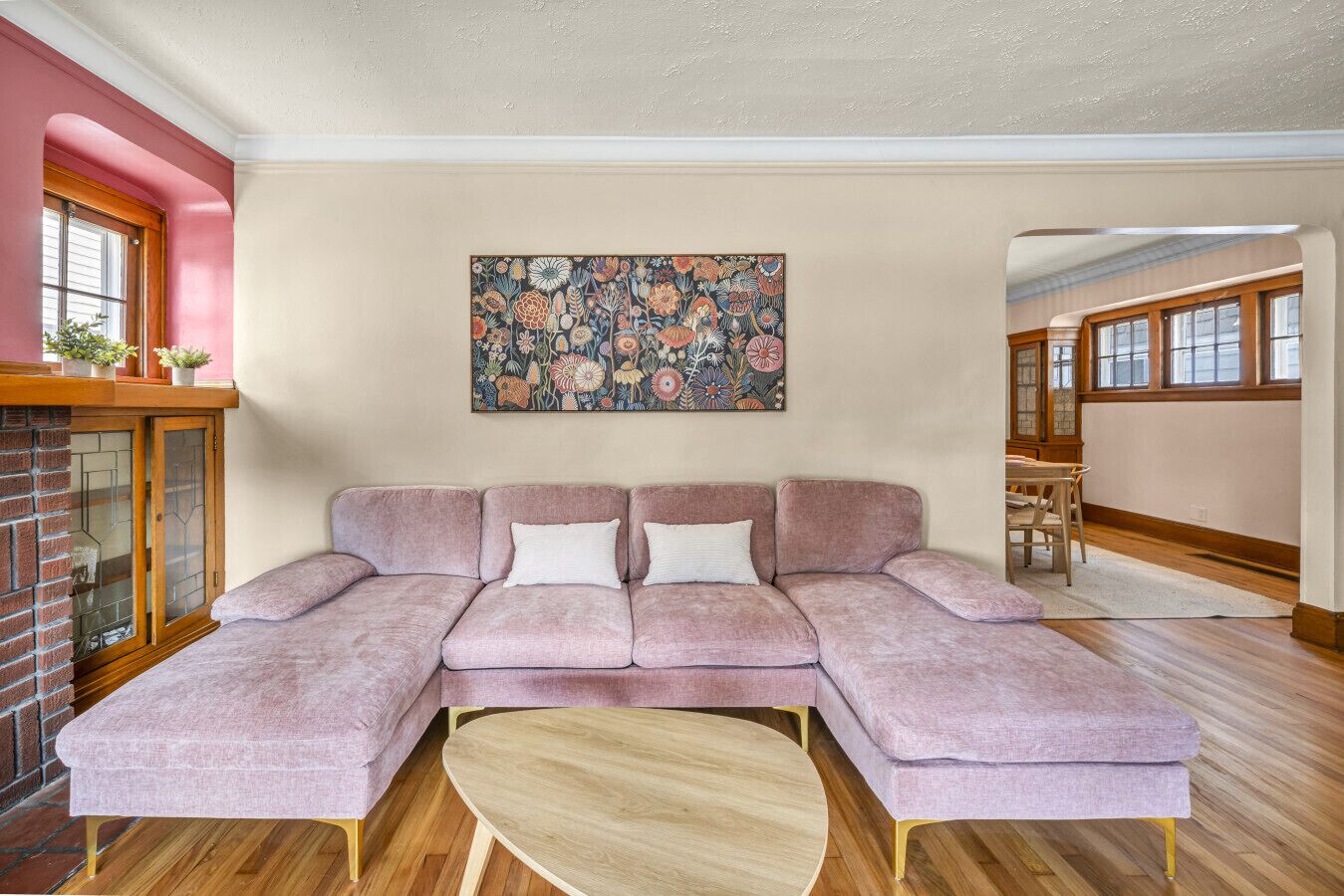 Welcome To Blush Residence A Stylish, Pink-themed Home In Cleveland! - Parma, OH