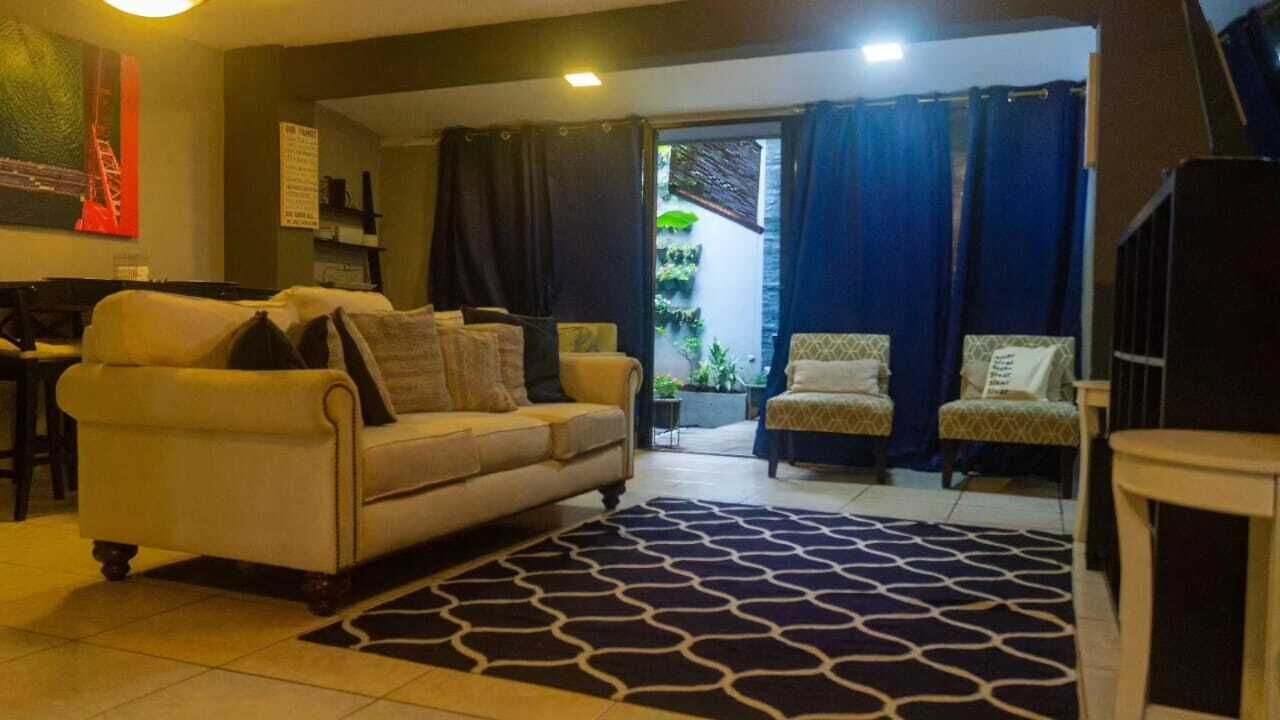 Amazing 3-bedroom House With Ac In Santa Tecla - San Salvador