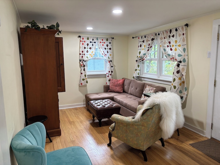 Lovely Garden Cottage, Short Walk To Town And Steps To Canal Path. - Stockton, NJ