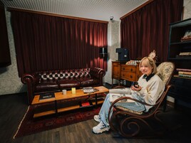 Televisor de ecrã plano de 32 polegadas com canais via satélite 