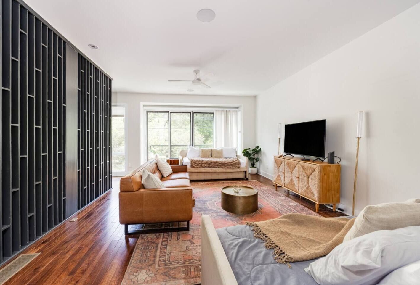 Main Character Nashville Getaway - 10min From Broadway - Nashville, TN