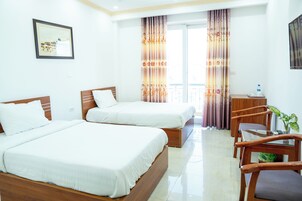 Quarto Duplo ou Twin Básico, varanda, Vista para a cidade | Wi-fi grátis