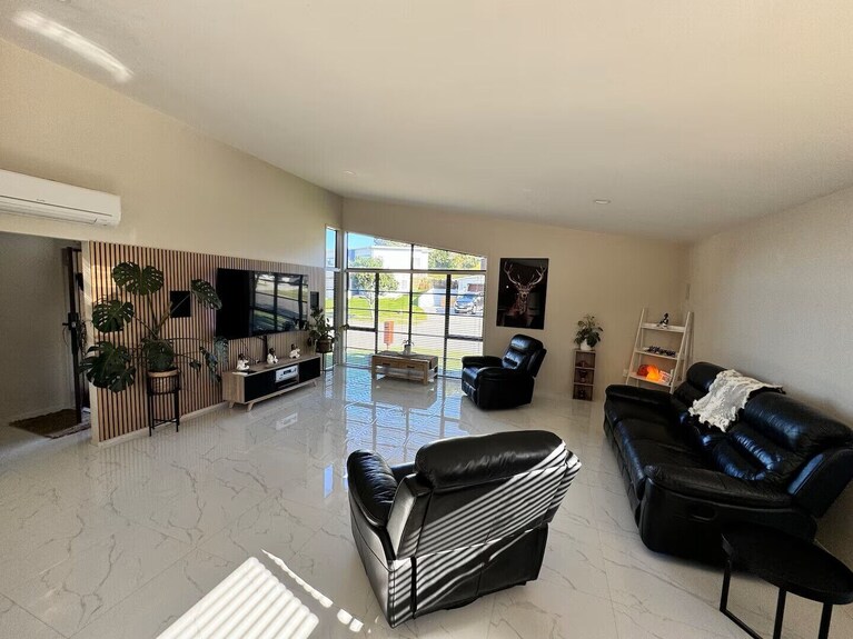 Spacious Home With Spa Sleeps - 12 In ōHope. 2min Walk To Harbour, 5min To Beach - Ōhope