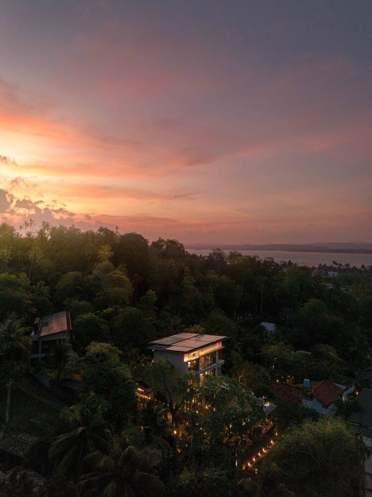 ニイラ - ミリッサ