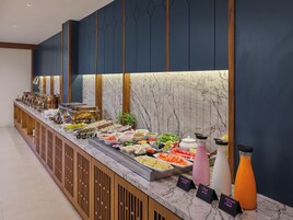 Pequeno-almoço tipo buffet diário (650 INR por pessoa) 