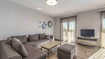 Villa (4 Bedrooms) | Interior