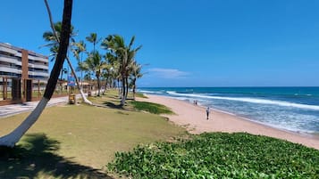 Na praia