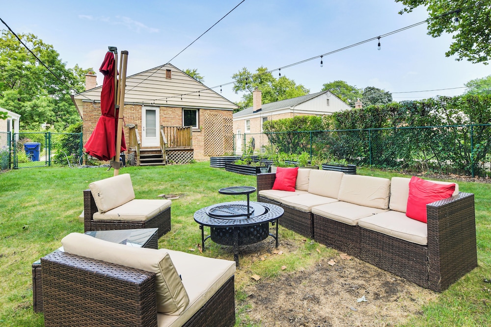 Pet-friendly Abode, 2 Mi To Dtwn Evanston! - Illinois