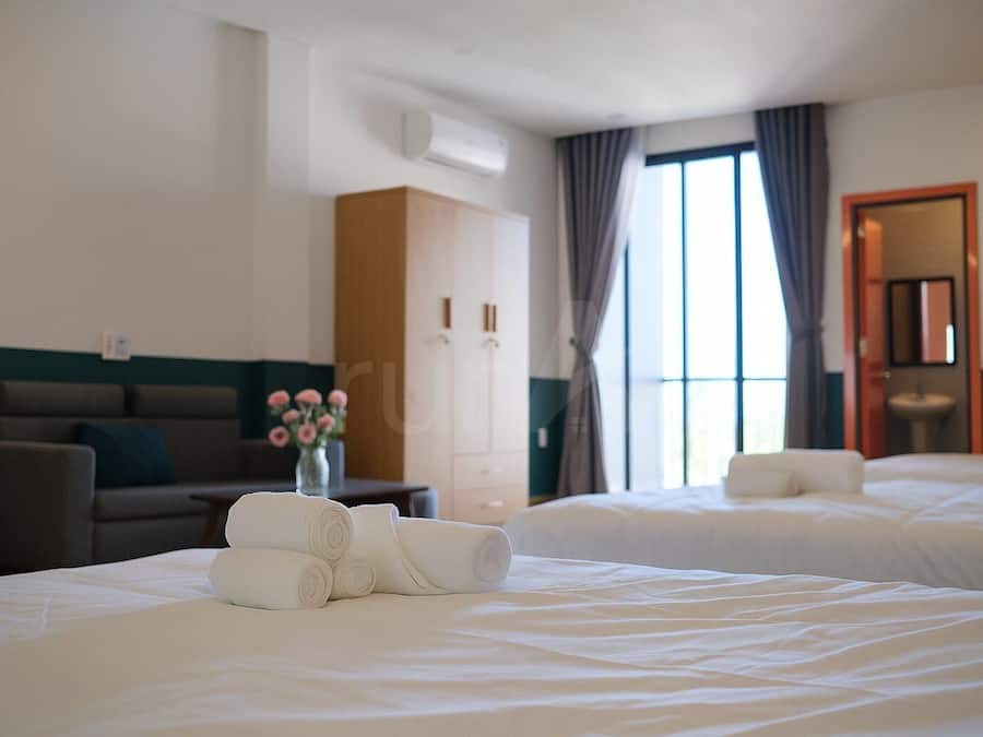 Estúdio Familiar, 2 camas queen-size, casa de banho privativa, vista para a praia | Secretária, secretária adequada para computadores portáteis