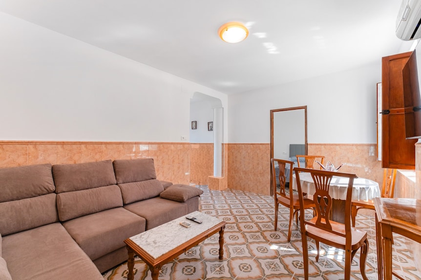 Casa Vacacional 'Antique Spanish Villa' Con Terraza Privada, Wi-fi Y Aire Acondicionado - La Marina