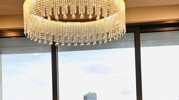 Apartamento luxo, 3 quartos, vista para a cidade | Vista da sacada