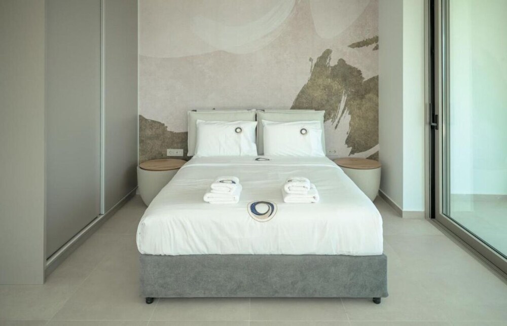 New build Modern&Luxury Sunset Villa Oasis in Perigiali-Lefkada,Fitness ...
