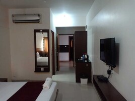 Quarto casal elite | Escrivaninha, espaço de trabalho para notebook