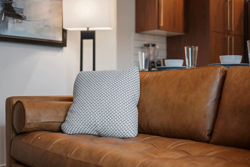 Immaculate Double King Suite | 4 Beds | 2 Decks - Plum, PA