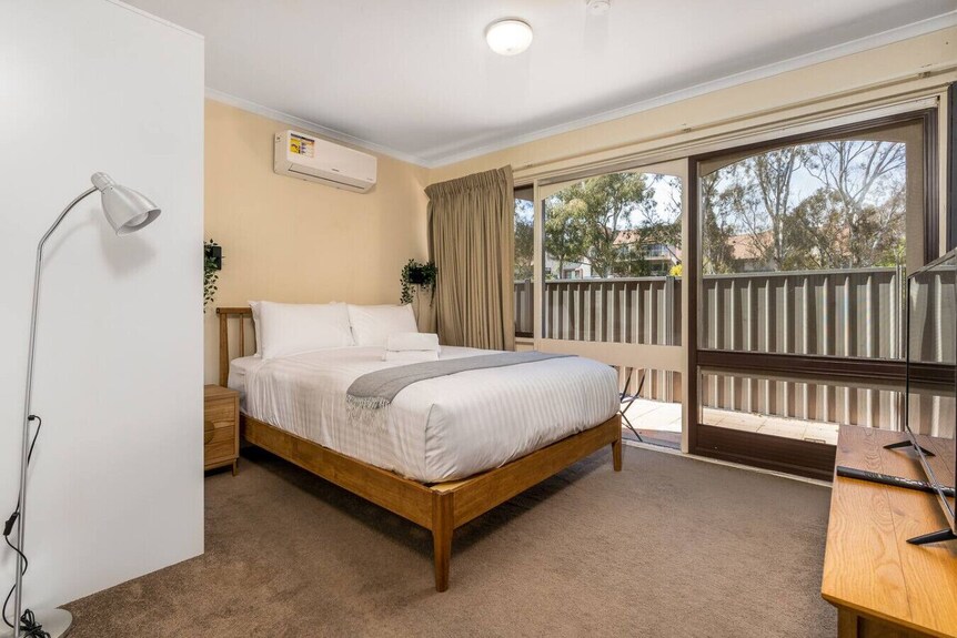 New To Vrbo: Compact And Convenient Unit - Canberra