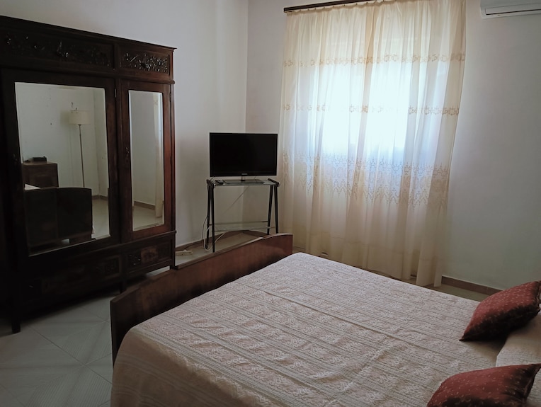 Villa Surrounded By Nature Near The Sea. Entire Ground Floor With Large Terrace - Realmonte