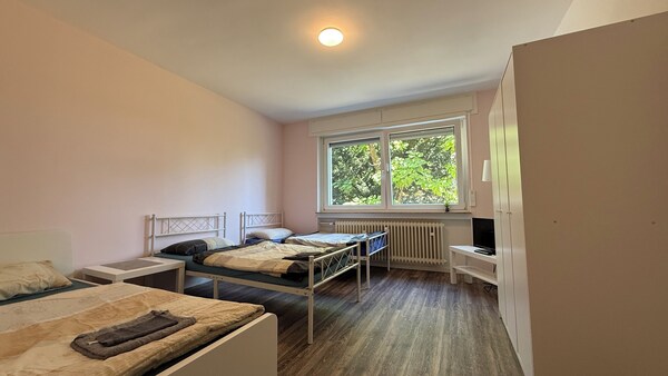 Three Bedroom Comfort Apartment Maintal - Maintal