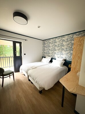 Quarto Twin | Secretária, Wi-fi grátis 