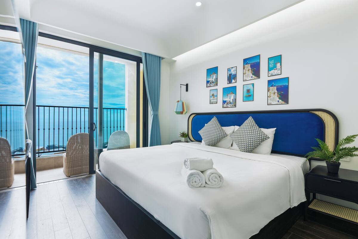 Apartamento Familiar | Minibar, secretária, secretária adequada para computadores portáteis