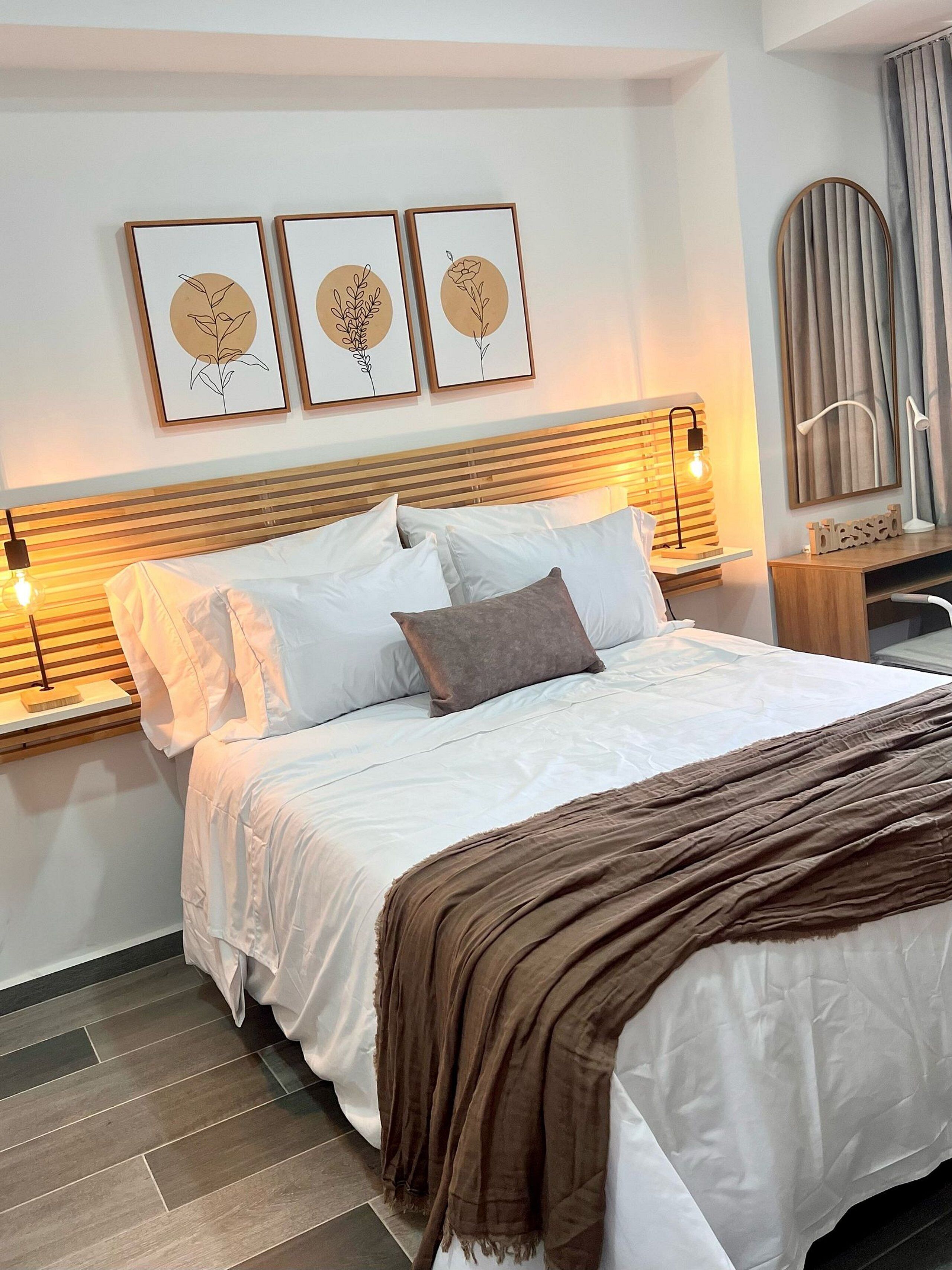 Apartamento Elite | Cofre no quarto, secretária 