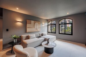 Apartamento de Luxo, 3 quartos | Sala de estar