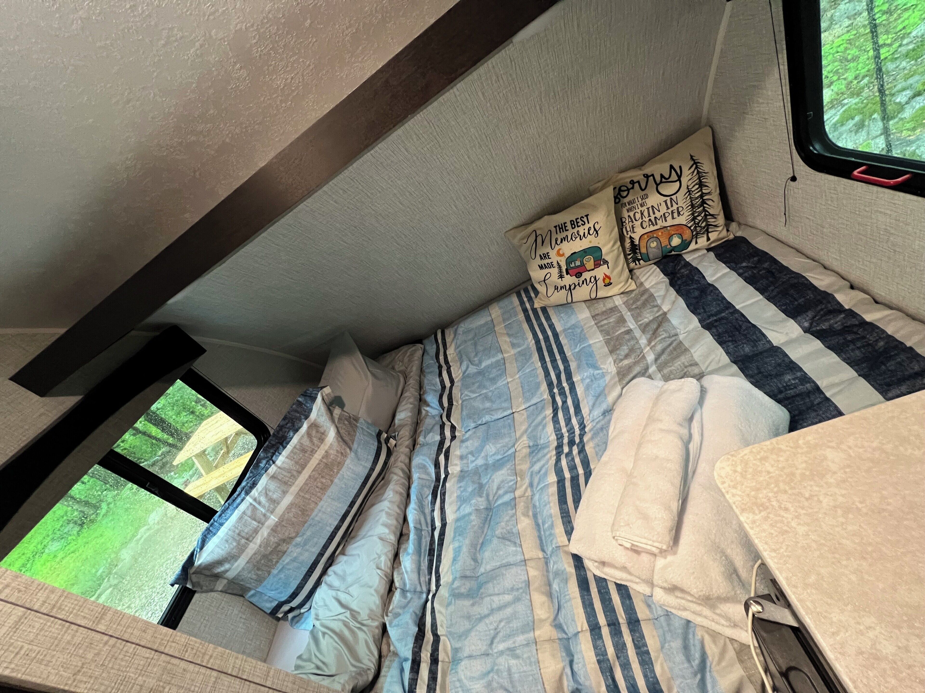 Happy Glamper With A Lake, 2 Pools And Beautiful Nature - New Jersey