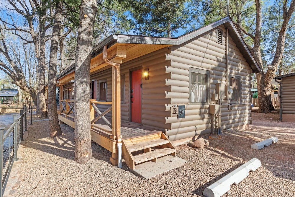 Timber Lodge Cabin 18 - Colorado Springs, CO