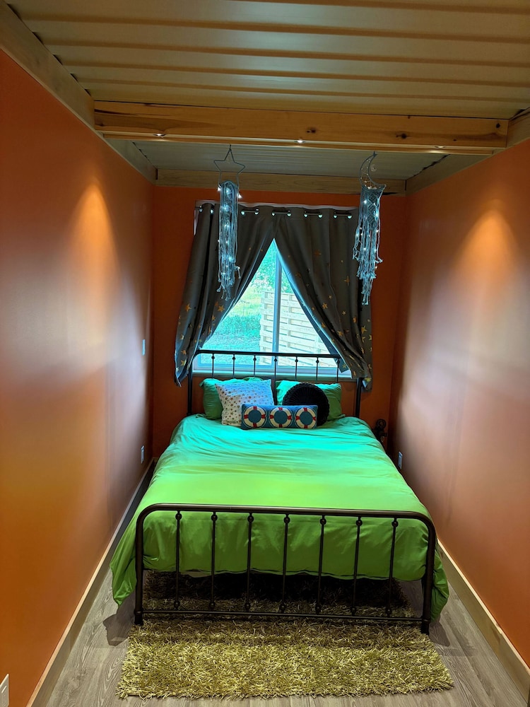 Shipping Container-6 Min to the Lake-Covered Boat Parking Unit 2 ...