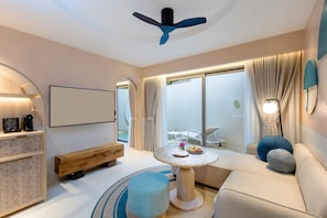 Vila, 1 quarto (Pool) | Área de estar | TV LED 43 polegadas com canais via satélite, dock para iPod