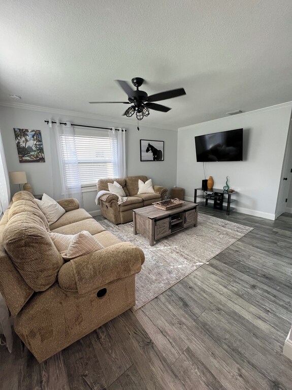 Charming 2-bedroom House In Debary With Ac- Close To Highway Andhiking Trail - Orange City, FL