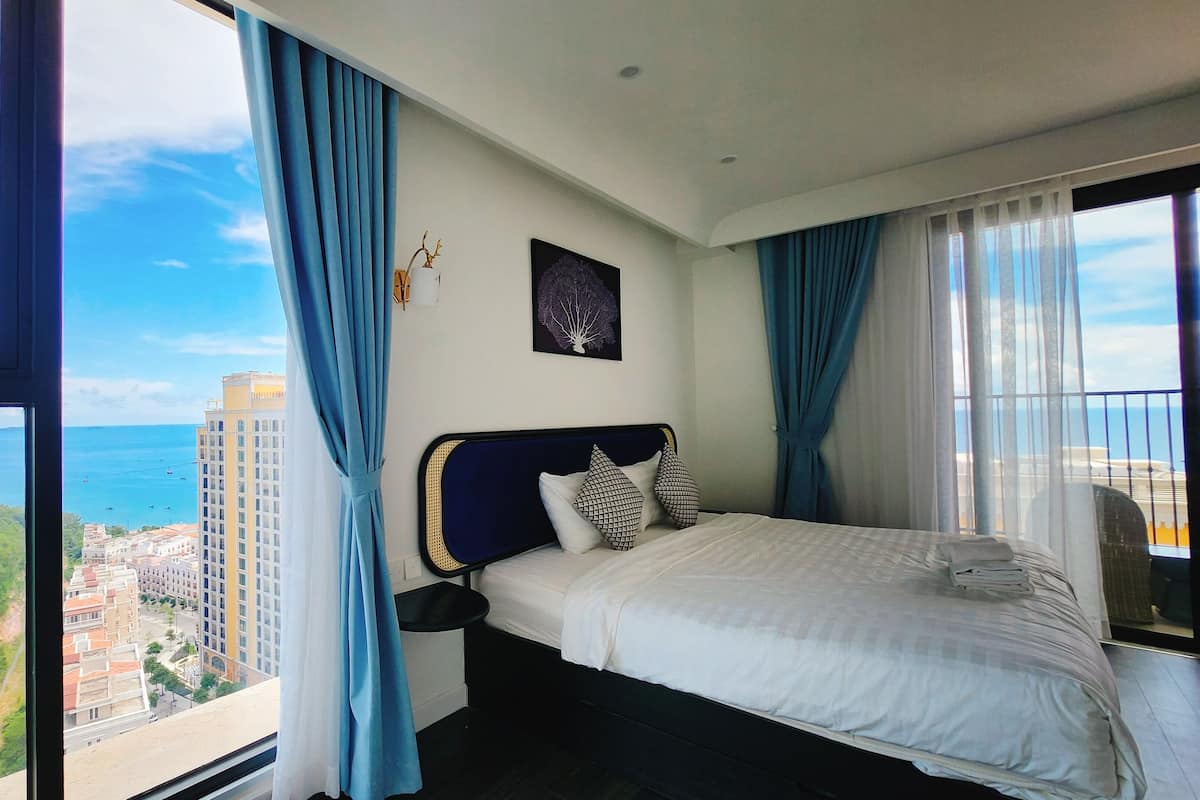 Estúdio Deluxe, 1 cama king-size, vista para o mar | Cortinas/cortinados opacos, quartos insonorizados