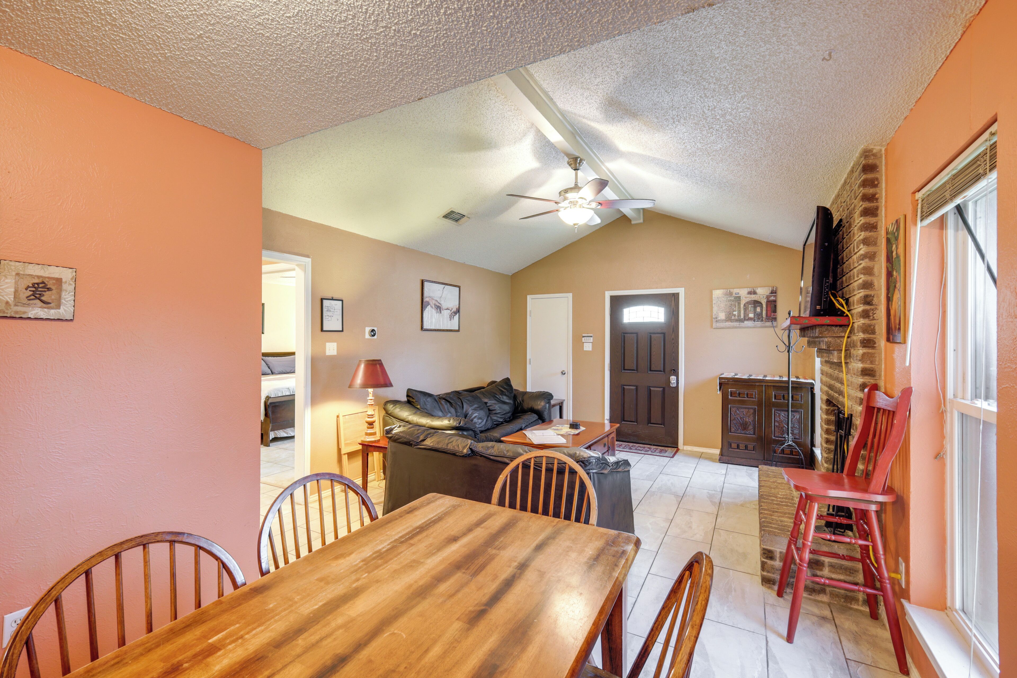 Walk To At&t Stadium: Game Day Home Base W/ Patio! - Euless, TX