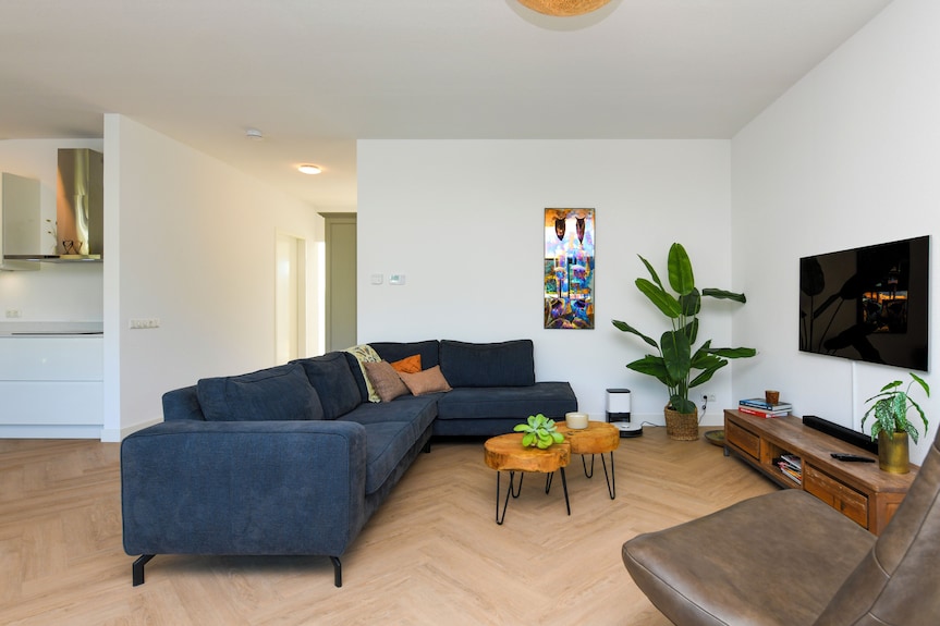 Kindvriendelijke 8-persoons Villa Aan Het Water Met Omheinde Tuin, Privésteiger, Hottub, Suppboards En Een Sfeervolle Tuin Met Kamado Bbq. - Zeewolde