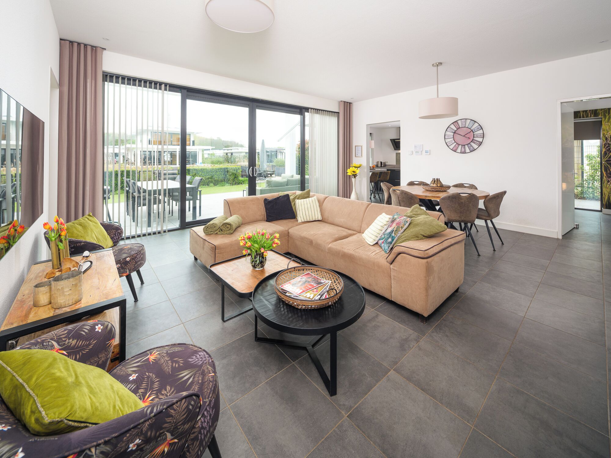 Luxury 4-person Villa On The Water. Including Sun Shower, Canoe, Sup Board, Beautiful Garden And Private Jetty. Enjoy Peace And Comfort! - Harderwijk