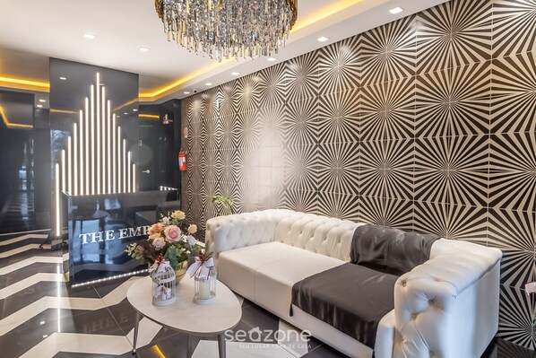 Apartamento básico | Saguão