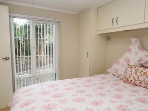 3 quartos, com decoração personalizada, com mobília individualizada 