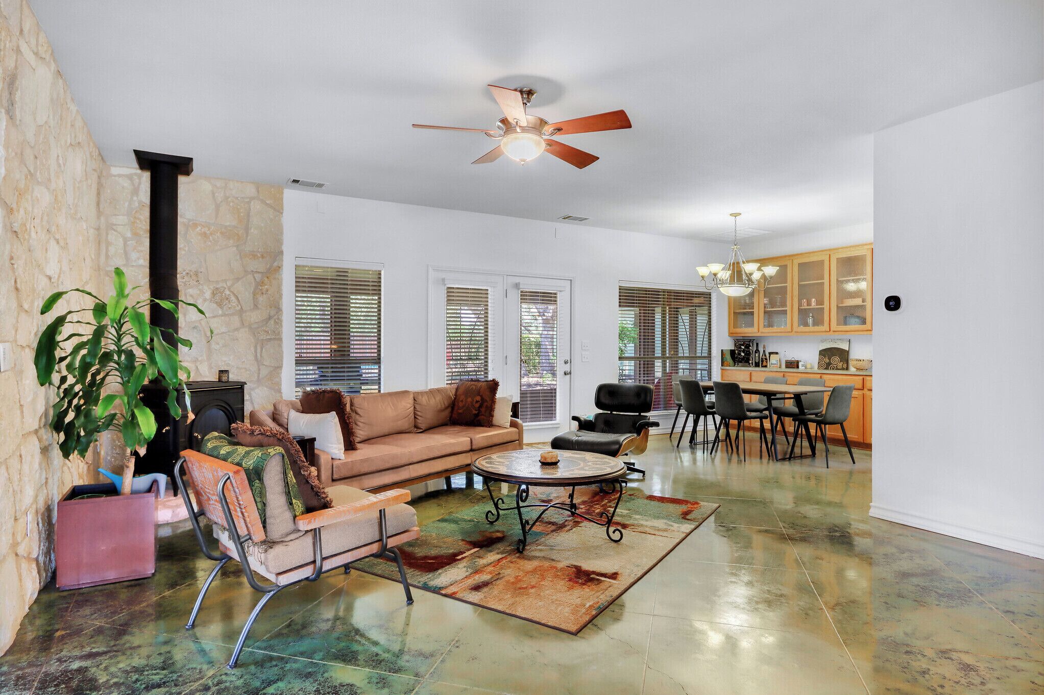 Charming Kyle Retreat With Pool, Porch & Walk To Downtown - Kyle, TX