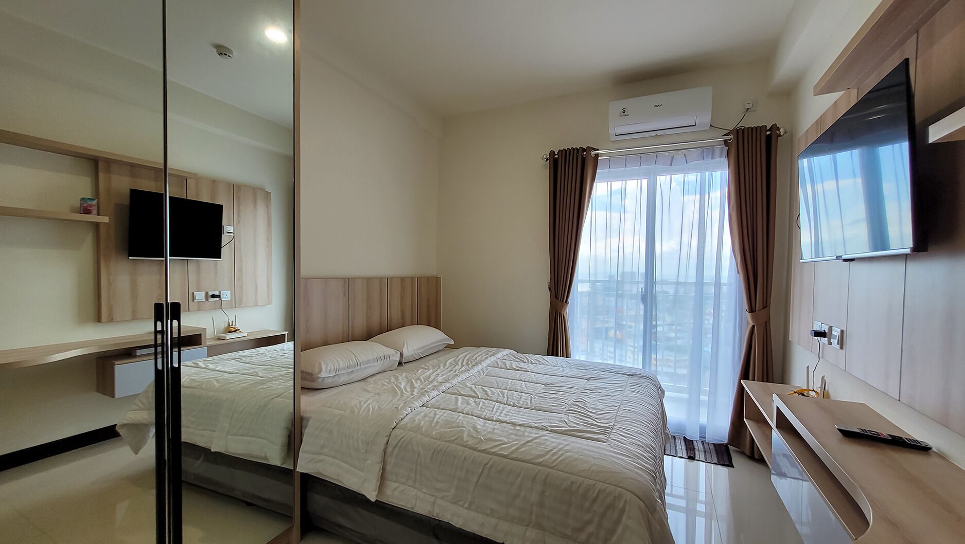 Apartamento Deluxe, varanda, vista para o mar | Ferro/tábua de engomar, Wi-fi grátis, acesso para cadeira de rodas 